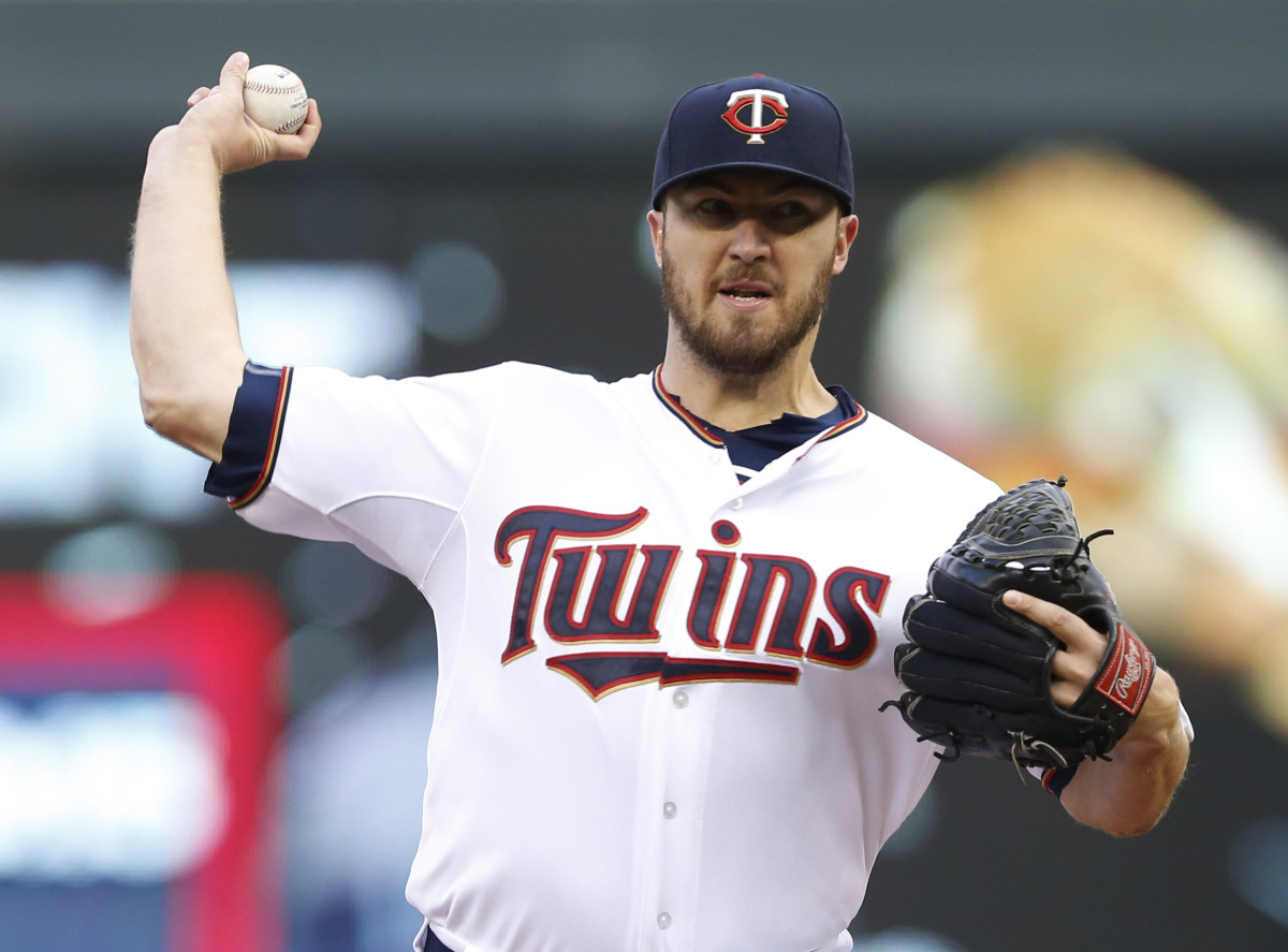 Hunter backs Hughes with 3-run HR as Twins beat A's 8-7 - Sports ...
