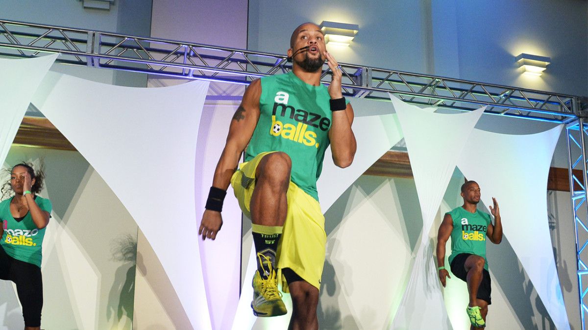 Video: Insanity workout creator Shaun T creates the latest touchdown ...