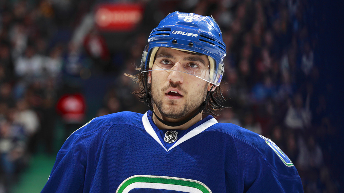 Vancouver Canucks sign D Chris Tanev to 5-year extension - Sports ...