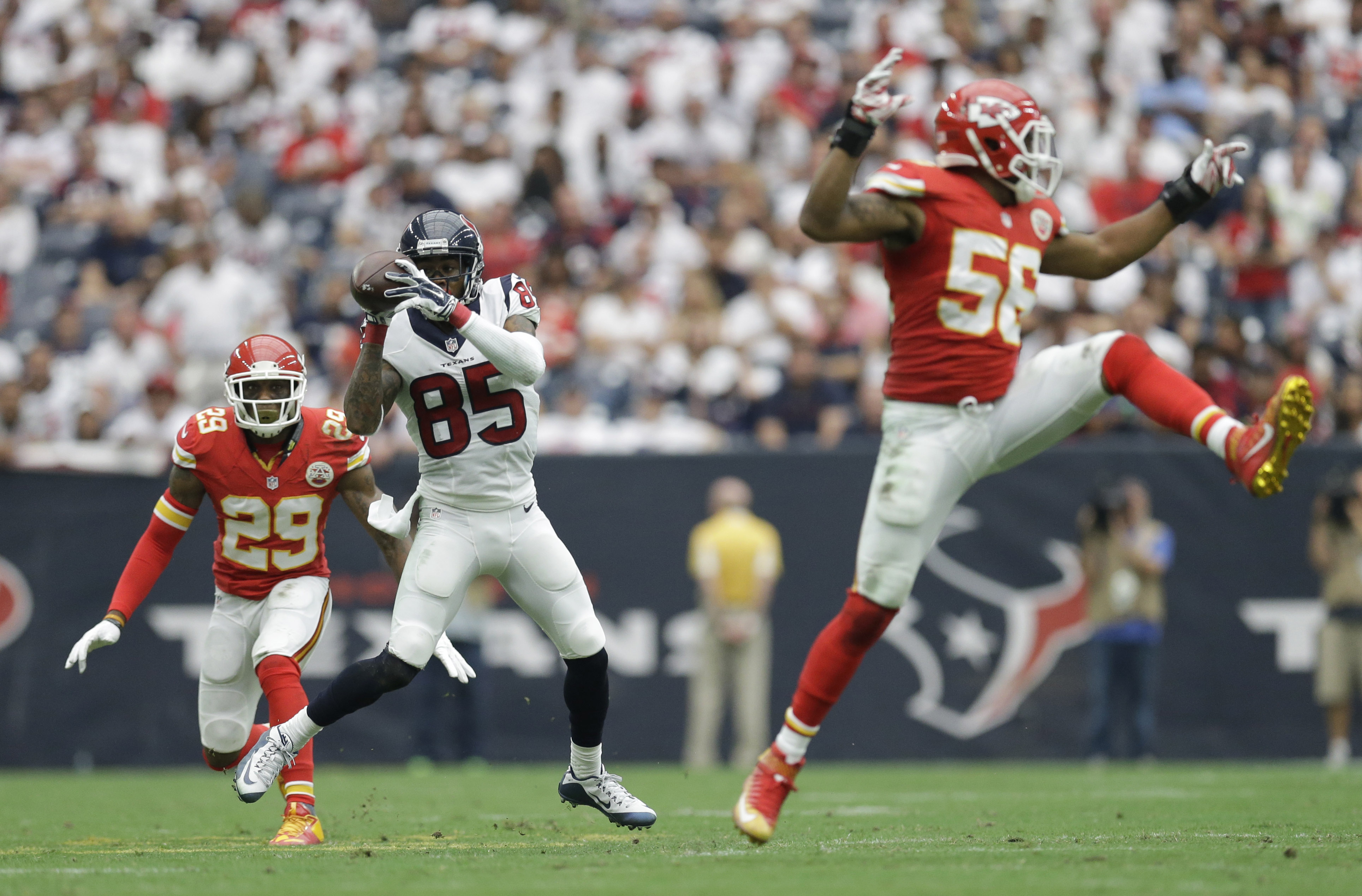 Chiefs' Johnson on precipice of franchise tackles record - Sports ...