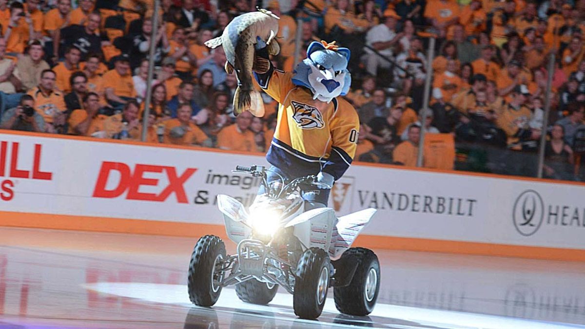 Top Line: Injury bug bites mascot; Kane nearly a Flyer; more links ...