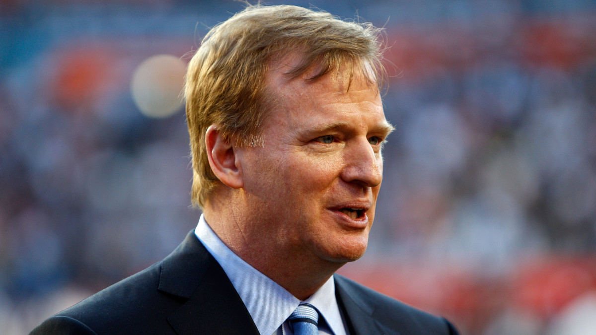 NFL commissioner Roger Goodell does the Ice Bucket Challenge - Sports ...