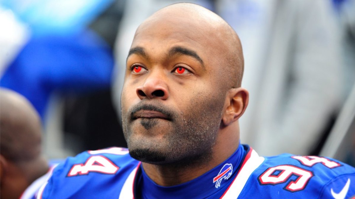 Buffalo Bills' Mario Williams wore red contacts for Sunday game ...