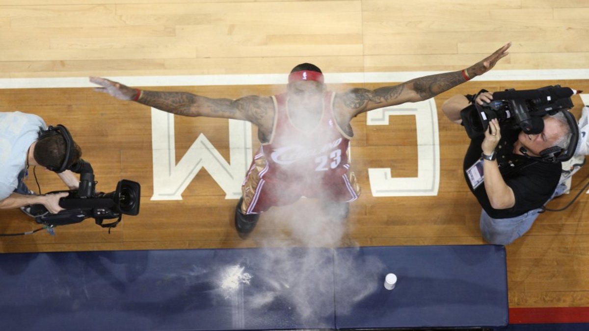 Cleveland Cavaliers' LeBron James to bring his pre-game chalk toss back to Cleveland - Sports ...