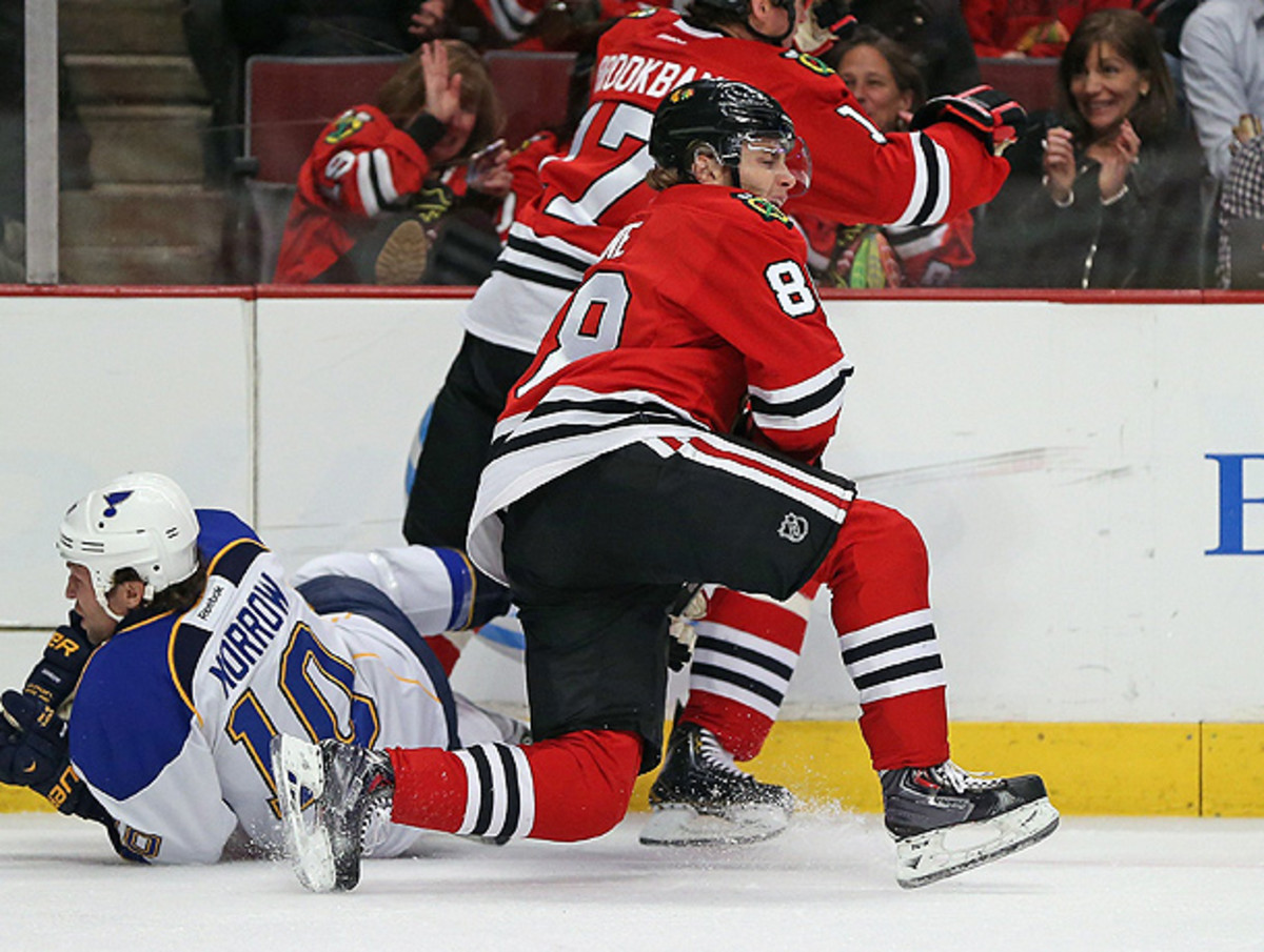 Blackhawks winger Patrick Kane to miss significant time with lower-body ...