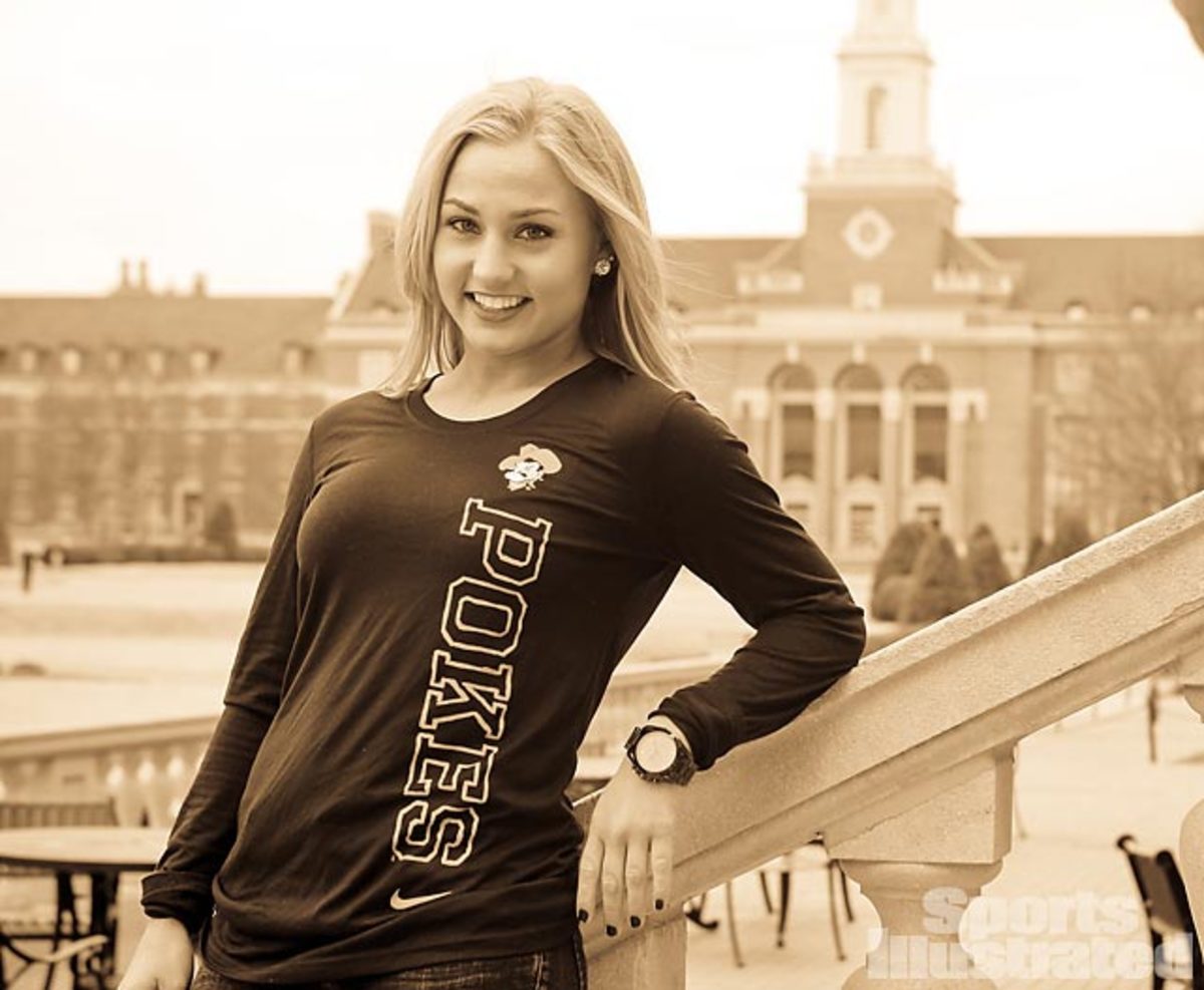 Cheerleader of the Week - Sports Illustrated