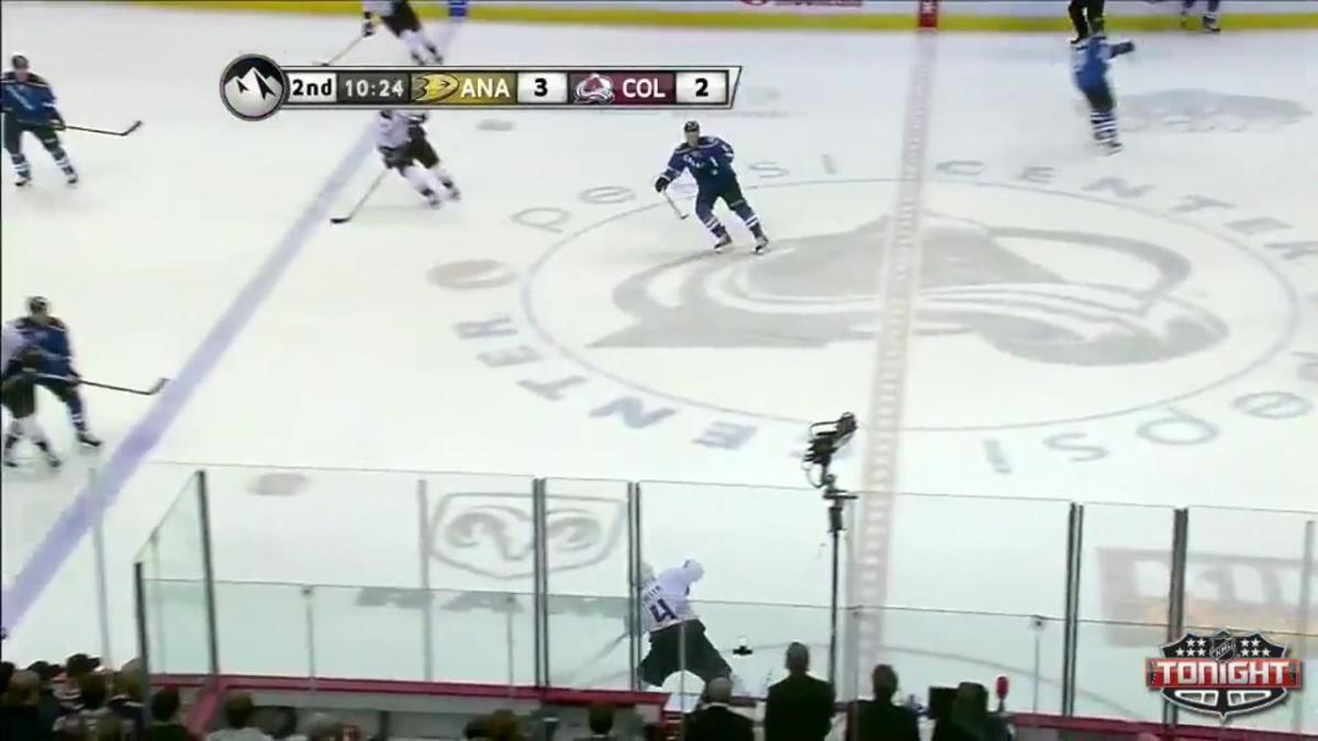 Ducks score six goals in the 2nd period to beat Avs in wild game ...