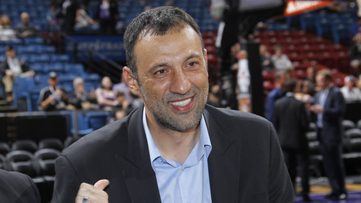 Former NBA player Vlade Divac underwent emergency spleen surgery in ...
