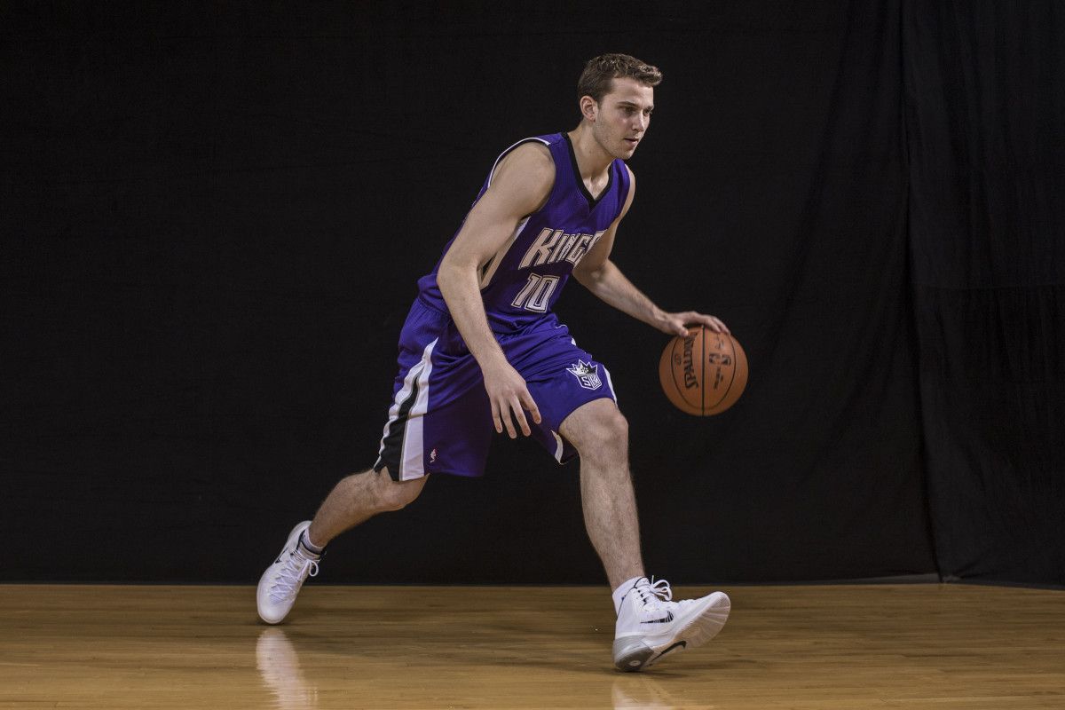 Video: Sacramento Kings' Nik Stauskas hits 15 threes in 47 seconds ...