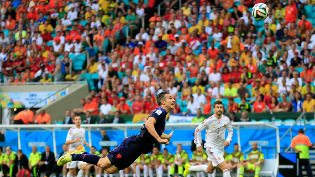 Watch: Robin van Persie's diving header brings Dutch level with Spain ...