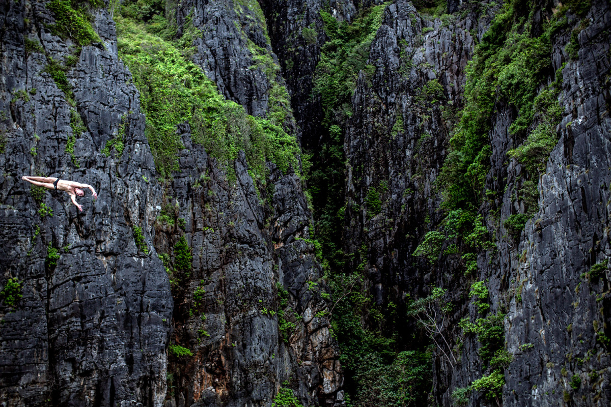 Free Falling: The Cliff Diving World Series - Sports Illustrated