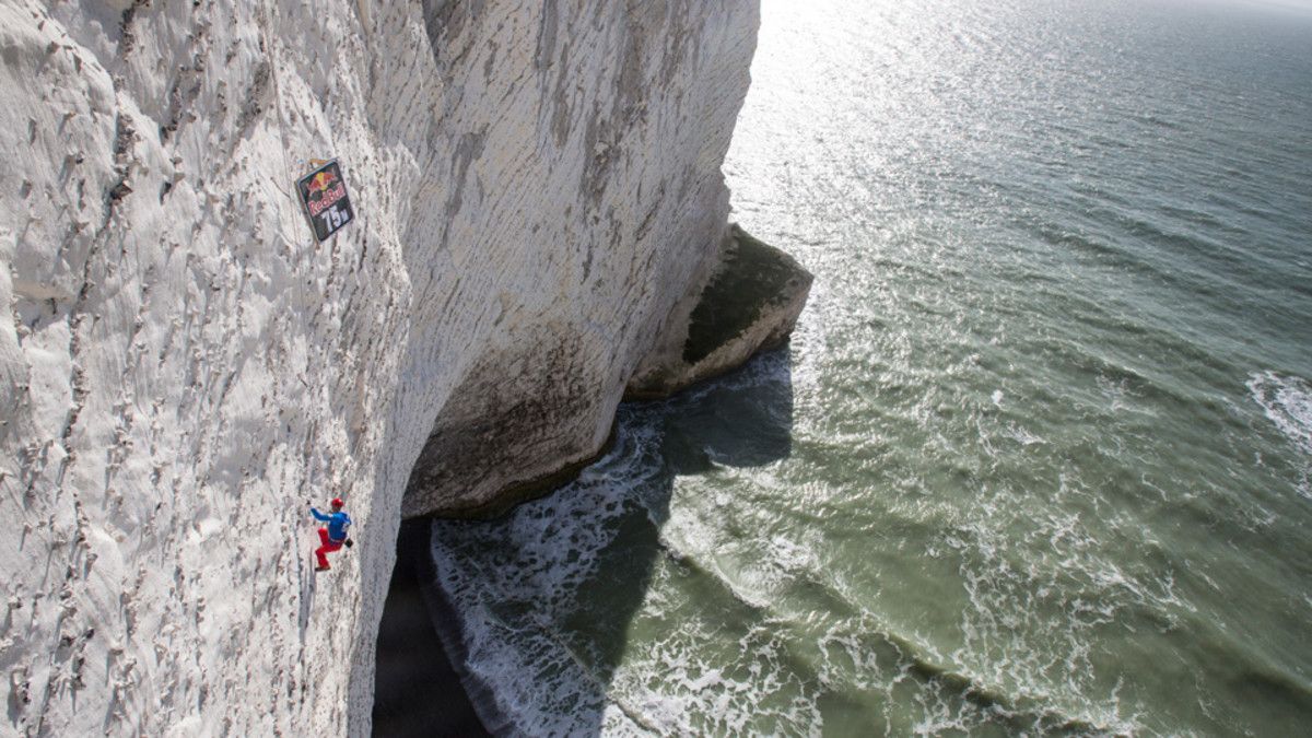 World's best ice climbers take on the Red Bull White Cliffs - Sports ...
