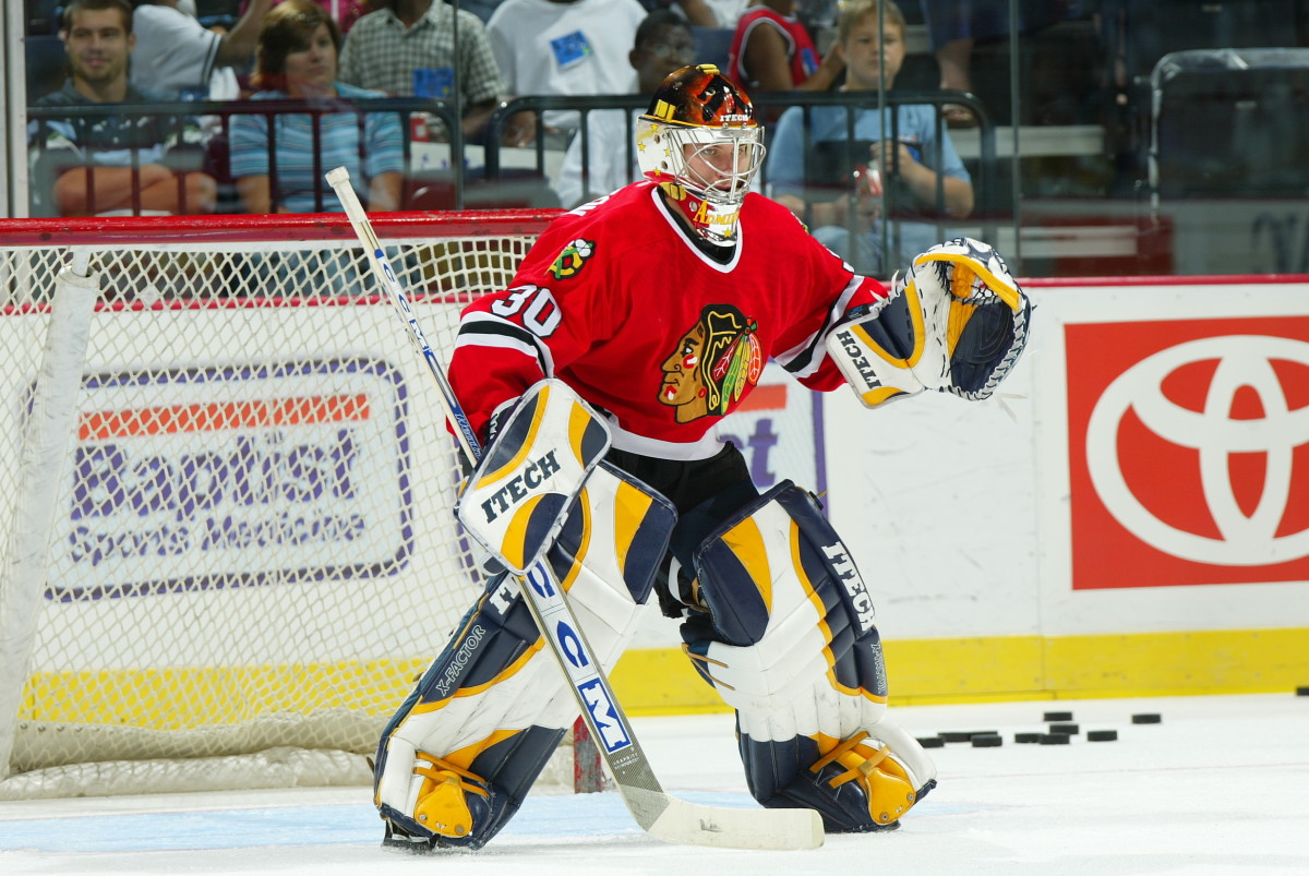 Chicago Blackhawks sign goaltender Michael Leighton to one-year ...