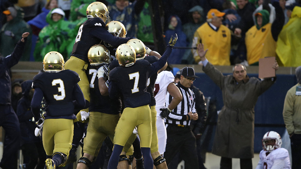 Notre Dame beats Stanford 17-14 after Everett Golson's late TD pass ...