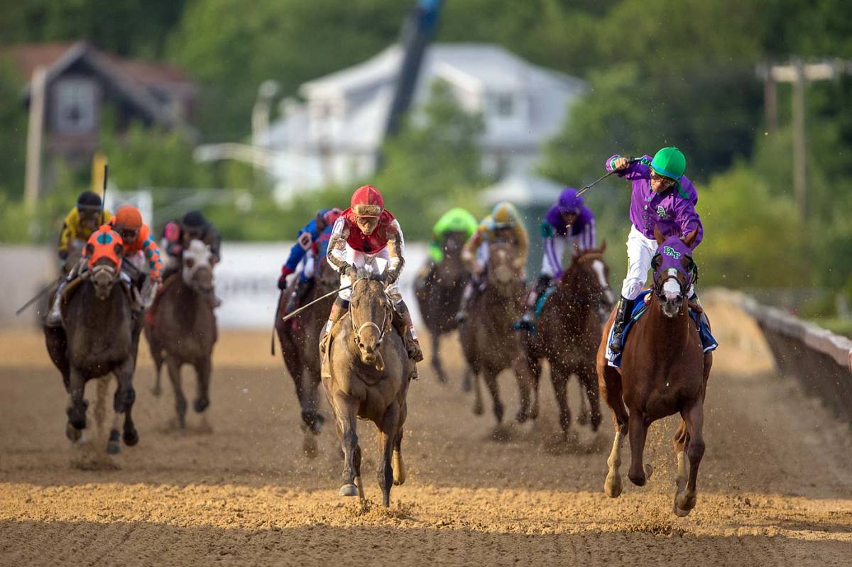 SI's Best Photos of the 2014 Triple Crown Races - Sports Illustrated