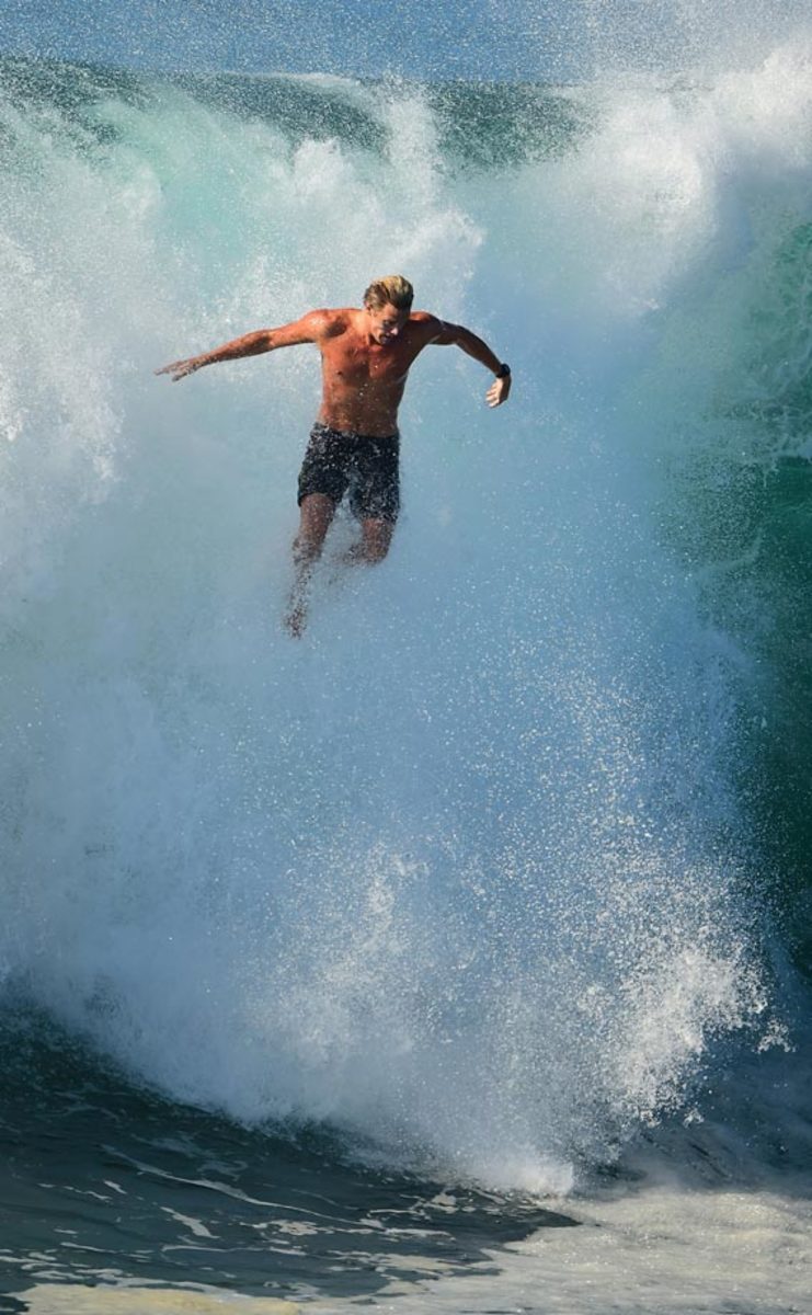 Big Surf at the Wedge - Sports Illustrated