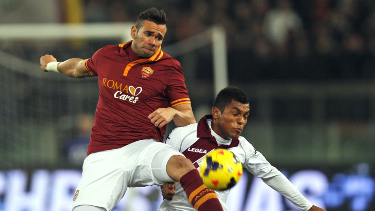 Roma defender Leandro Castan to undergo brain surgery - Sports Illustrated