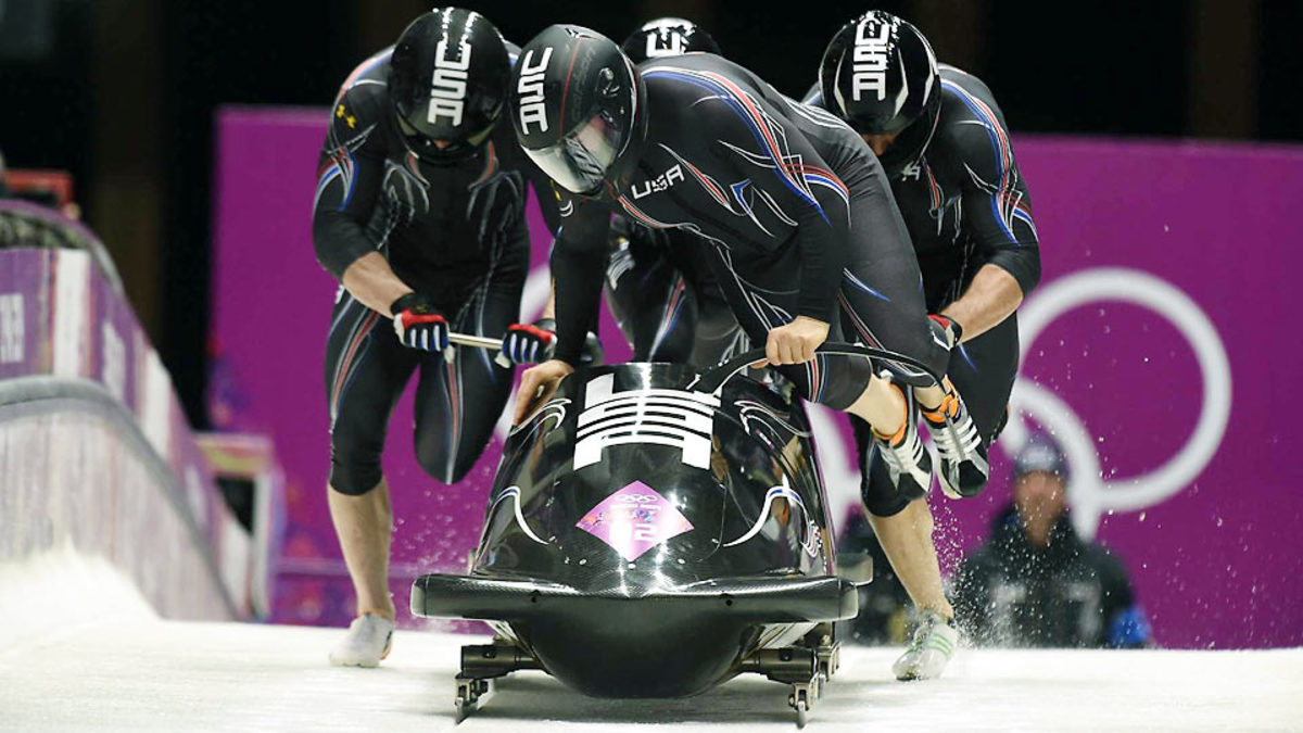 U.S. pilot Steve Holcomb navigates on-, off-track obstacles for 2nd ...