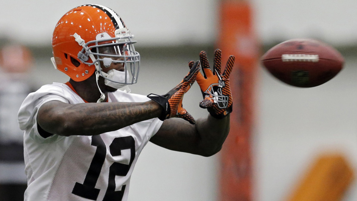 Josh Gordon starts for Cleveland Browns while awaiting decision on his ...