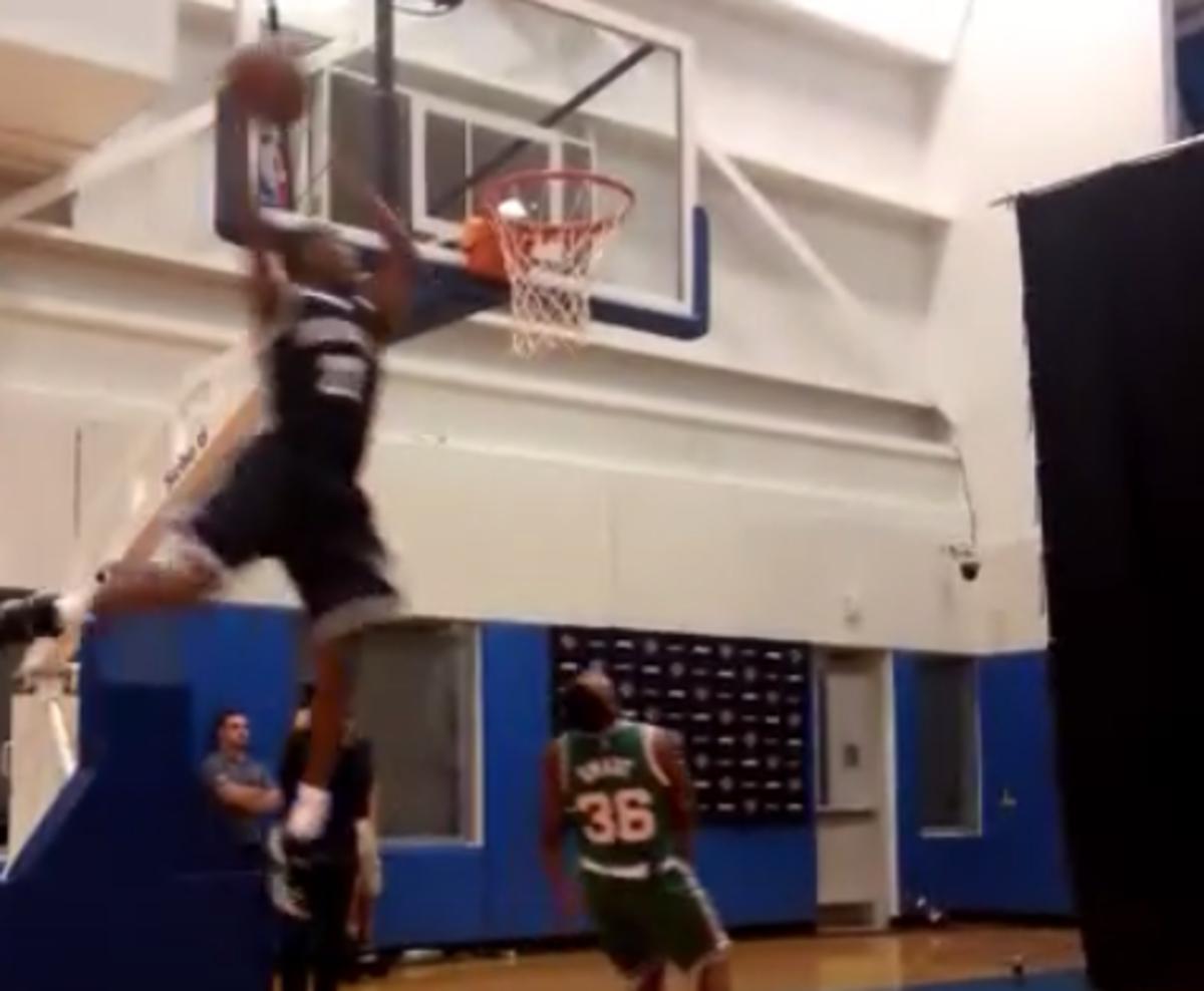Watch the best dunks from NBA Rookie photo shoot day - Sports Illustrated