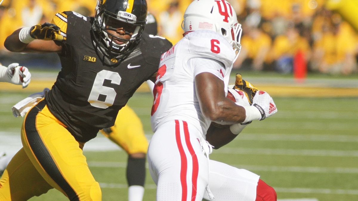 Iowa Hawkeyes linebacker Reggie Spearman suspended at least one game ...