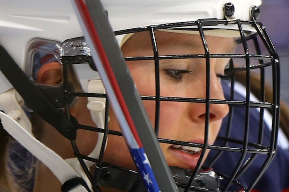 U.S. Women's Hockey Player Kelli Stack Gets a Siege of Twitter Marriage ...