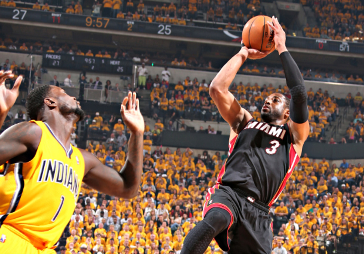 How Dwyane Wade's intermediate game is keeping the Heat afloat - Sports ...