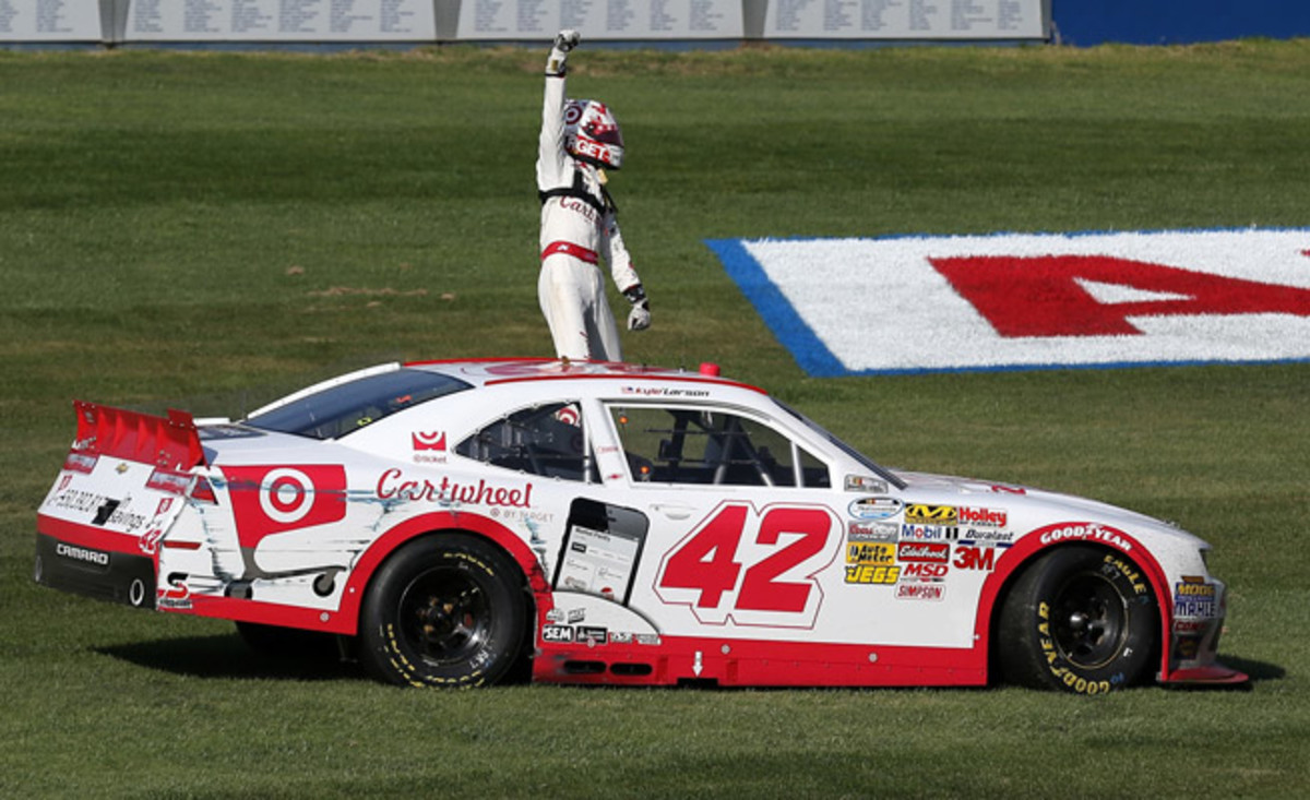 Kyle Larson gets first Nationwide win, holds off Kevin Harvick - Sports ...