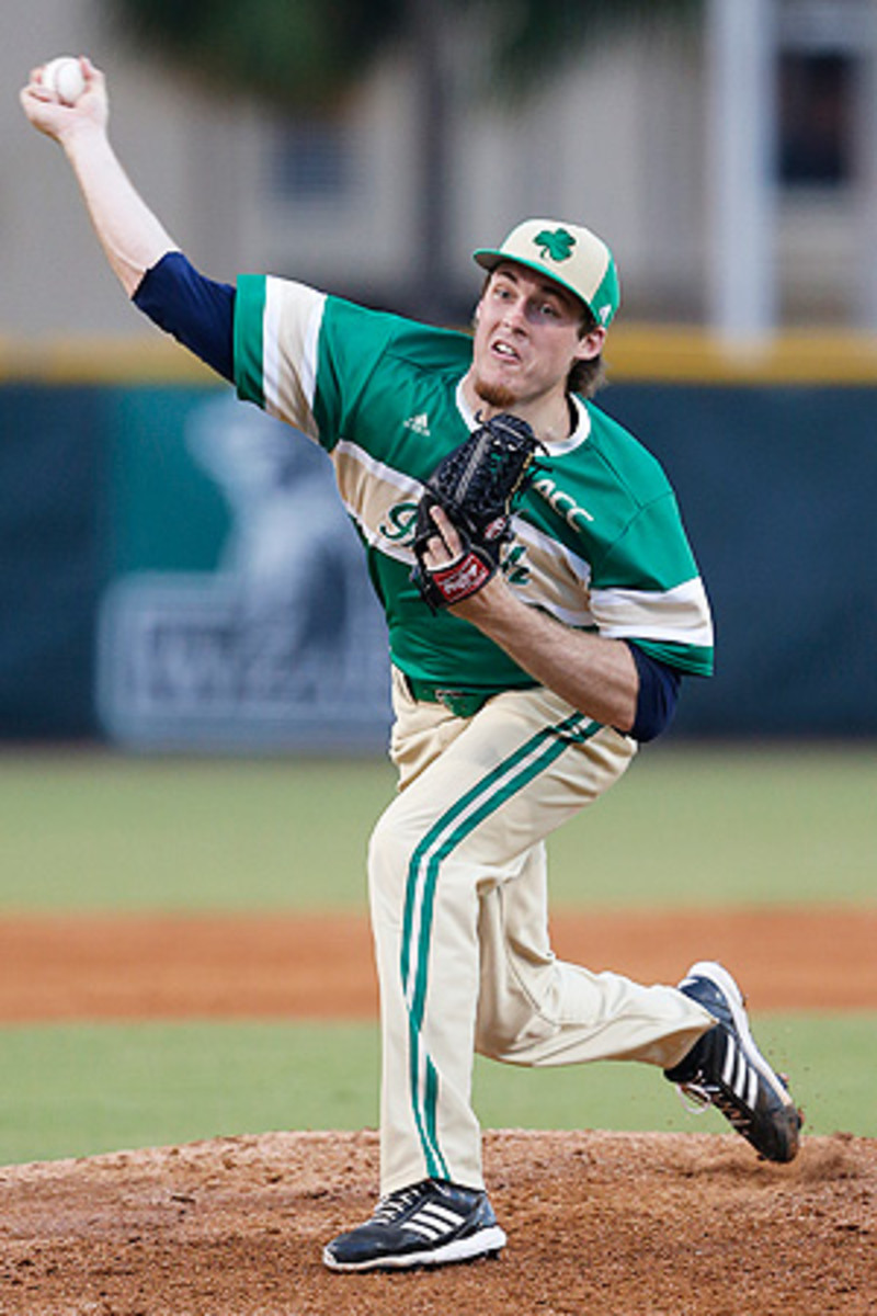 Notre Dame's Pat Connaughton won't give up basketball for MLB career ...