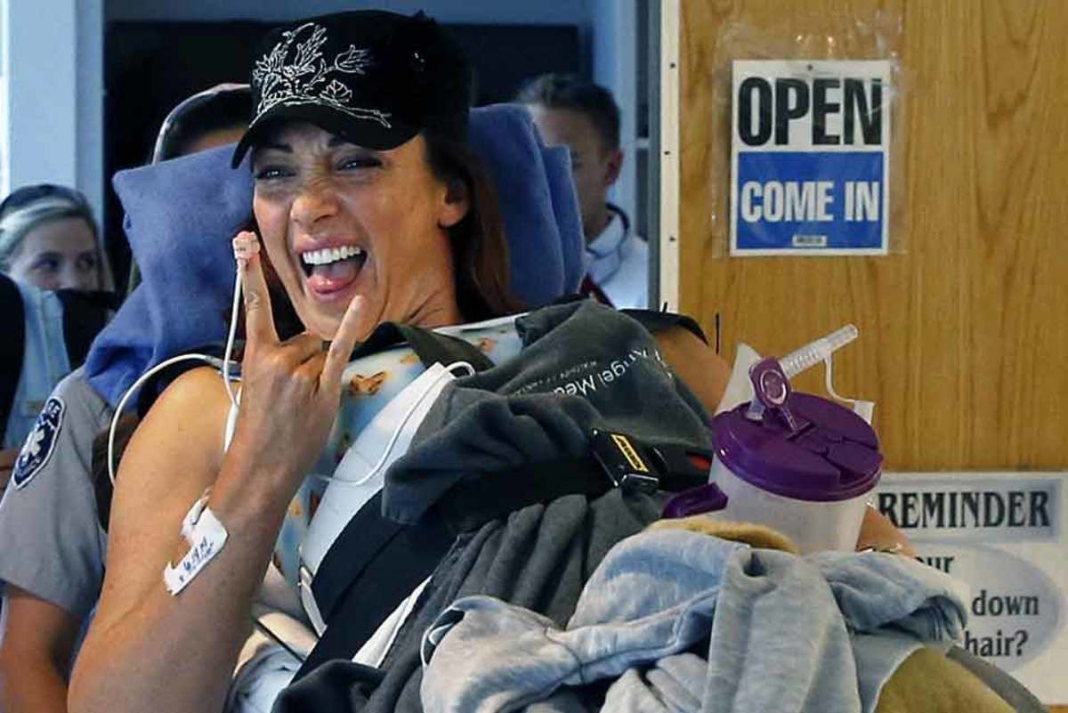 Former Olympian Amy Van Dyken-Rouen paralyzed after accident - Sports ...