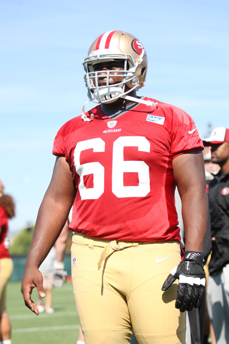 Niners center Marcus Martin out eight weeks with dislocated kneecap ...