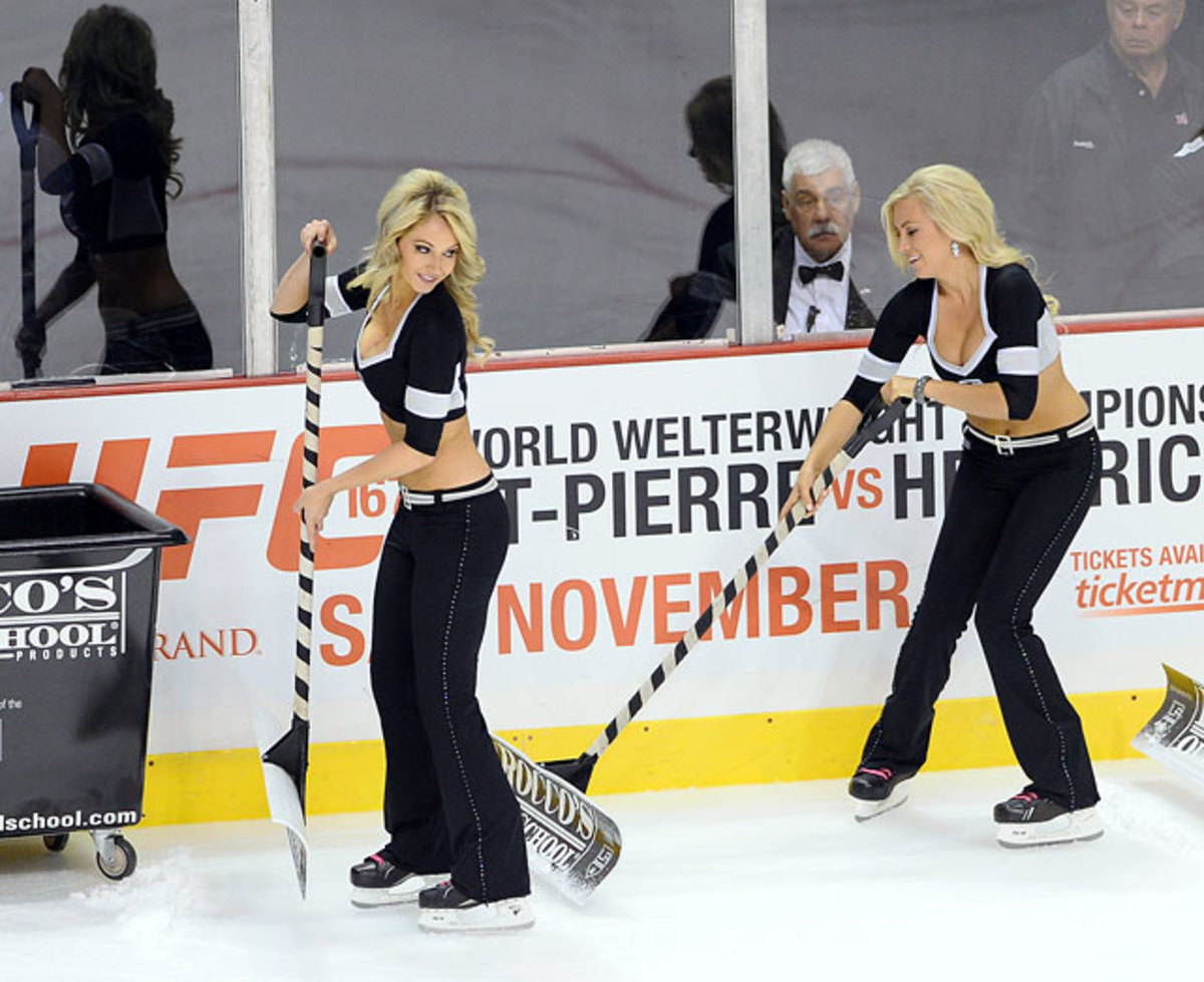Los Angeles Kings Ice Crew Girls - Sports Illustrated