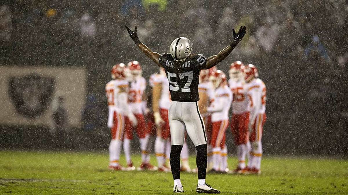 NFL Week 12: Oakland Raiders stun Kansas City Chiefs behind two ...