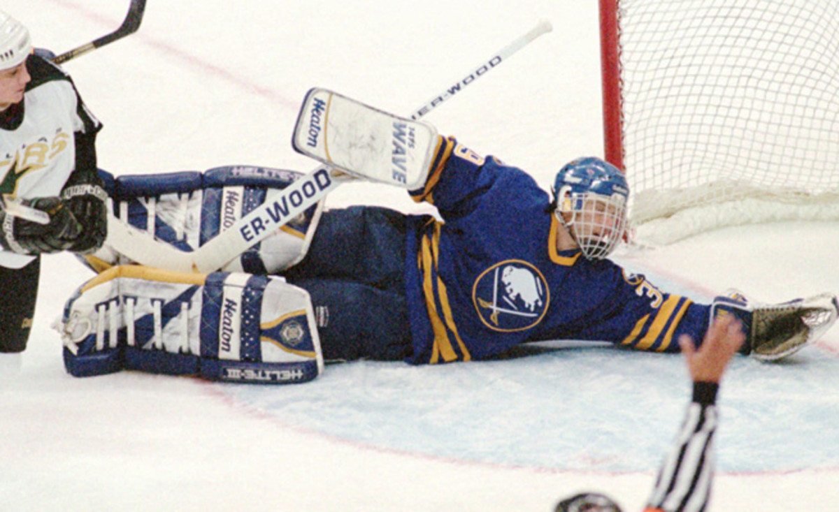 Dominik Hasek enjoying NHL retirement in return to Buffalo - Sports ...