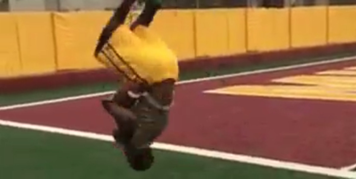 Minnesota Golden Gophers wide receiver Logan Hutton catches two balls ...