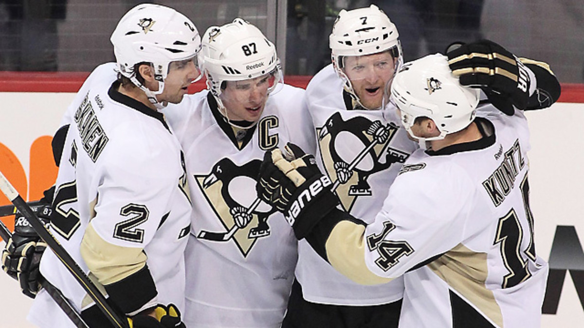 Two late goals lift Penguins over Jets - Sports Illustrated