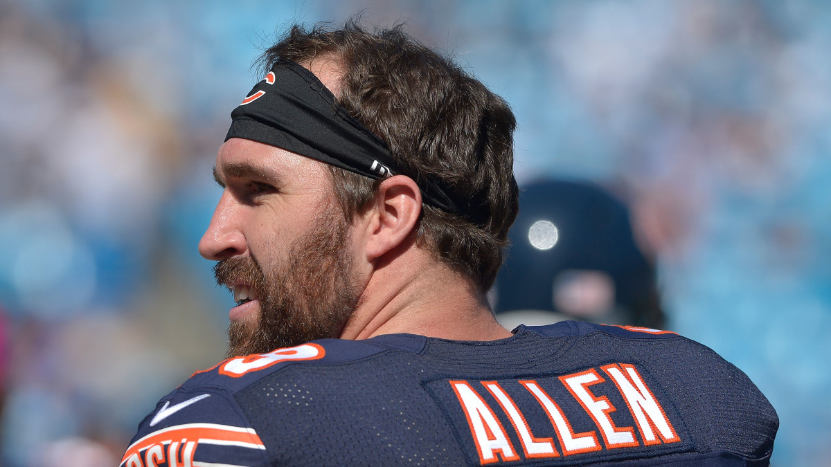 Chicago Bears' Jared Allen not concerned about lack of sacks - Sports ...