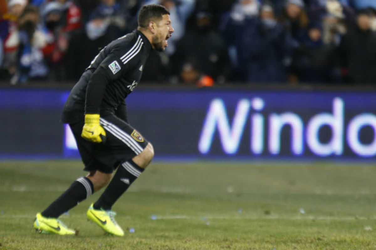 Rimando denies Donovan MLS record-setting goal, late Keane penalty in ...