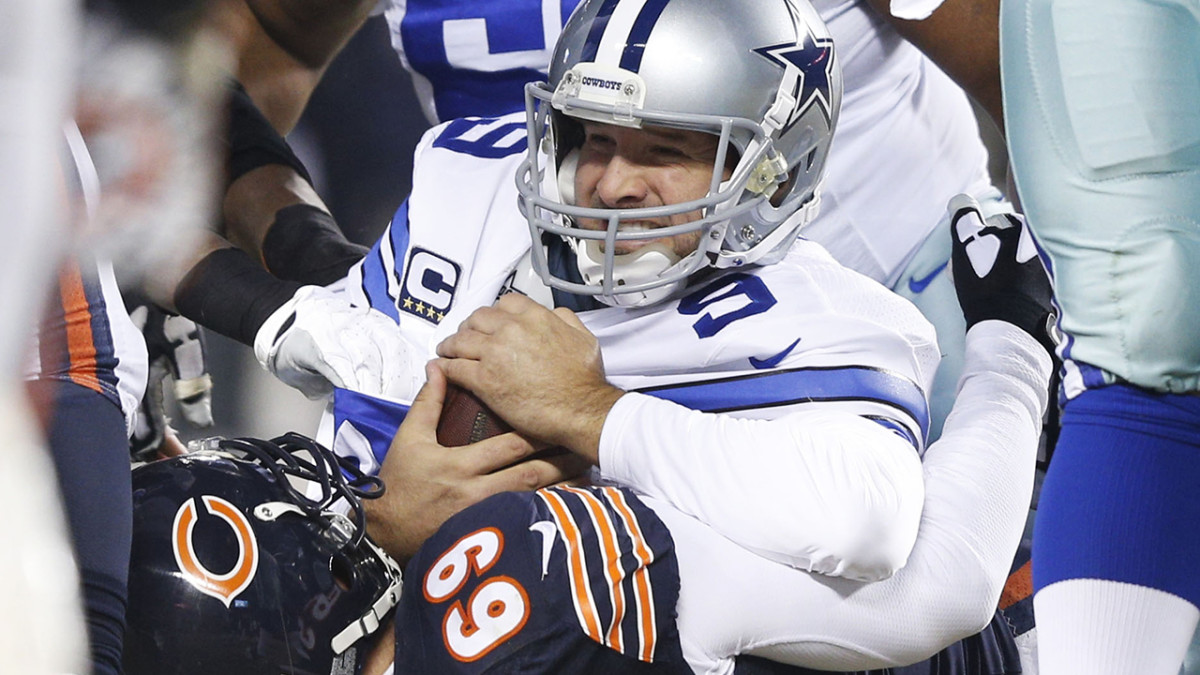 Dallas Cowboys quarterback Tony Romo playing with broken ribs - Sports ...