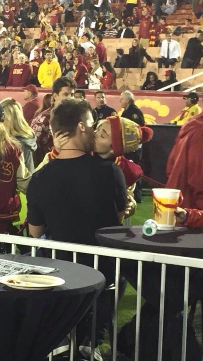 USC Trojans vs Cal Bears: Miley Cyrus and Patrick Schwarzenegger got ...