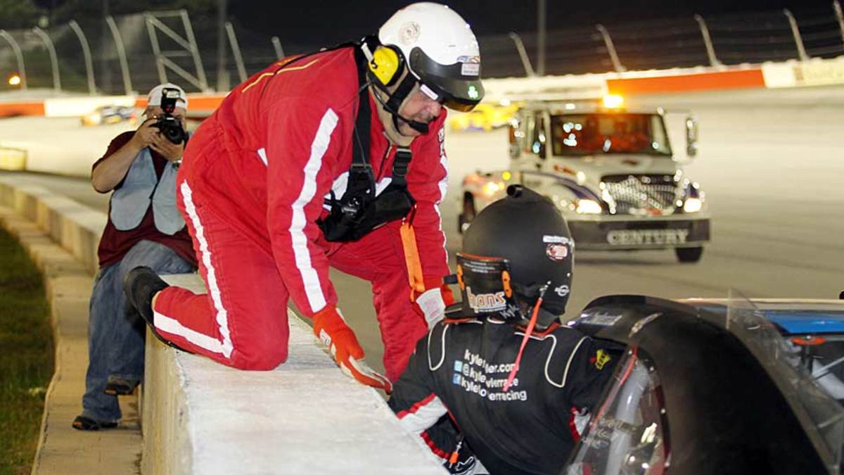 Some racetracks change rules after Kevin Ward's death - Sports Illustrated