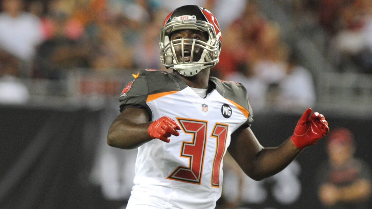 Tampa Bay Buccaneers re-sign safety Major Wright days after cutting him ...