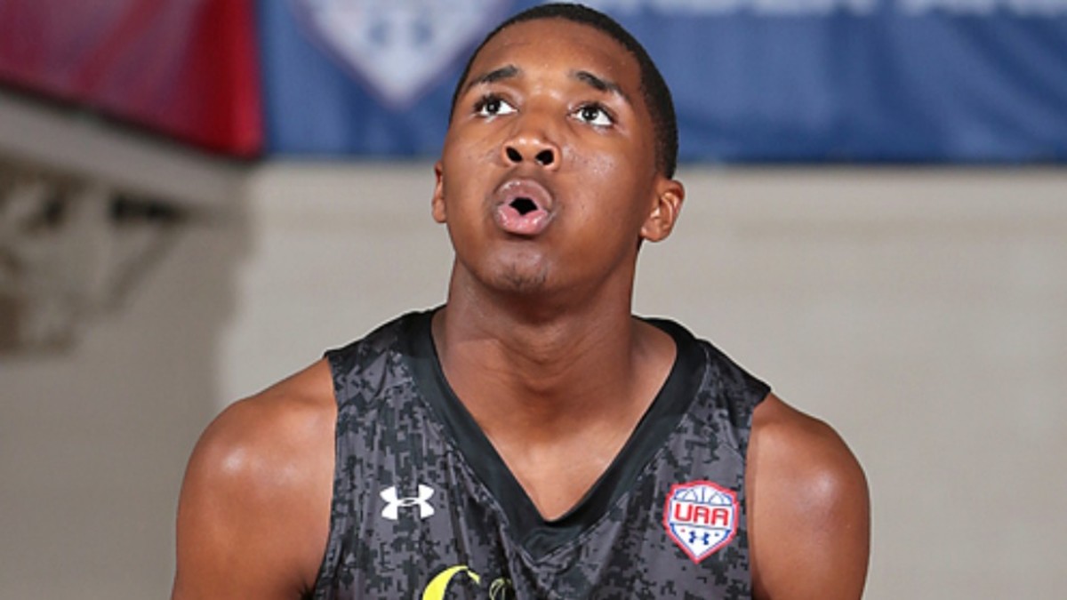Louisville commit Donovan Mitchell throws down massive alley-oop at ...