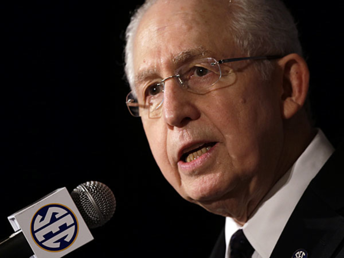 SEC commissioner Mike Slive: Without autonomy, league might "go to a ...
