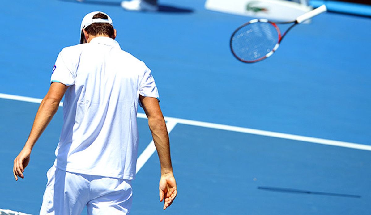 Jerzy Janowicz goes down at Australian Open, reveals he has a broken ...