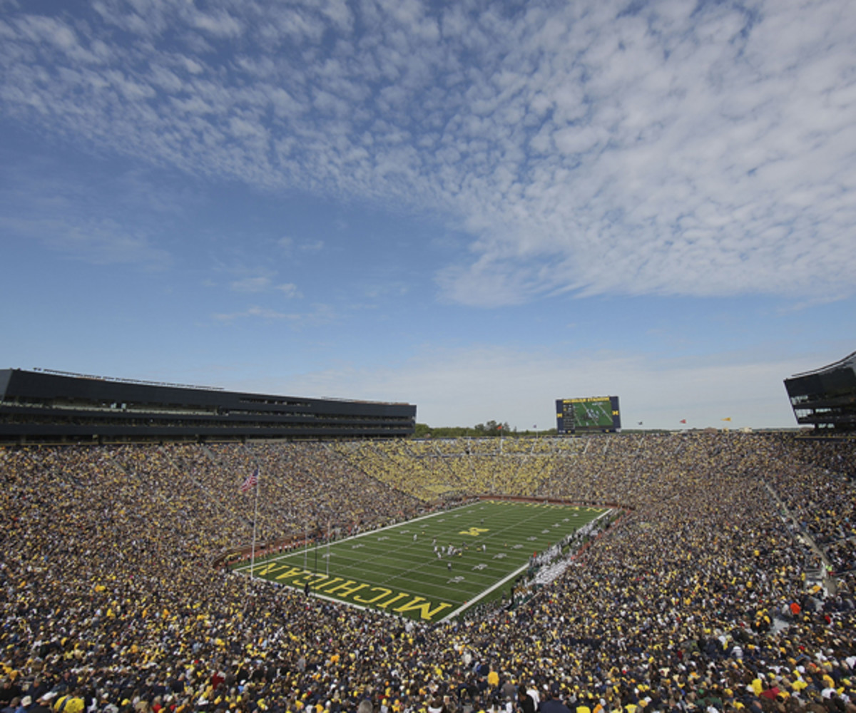 Michigan Stadium to remain dry; Texas testing beer sales before ...