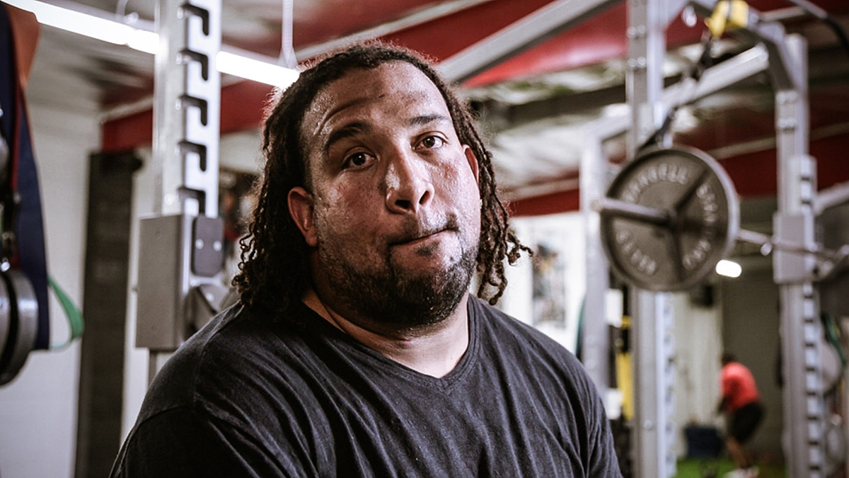 Oakland Raiders' Donald Penn: Facing the end and fighting back - Sports ...