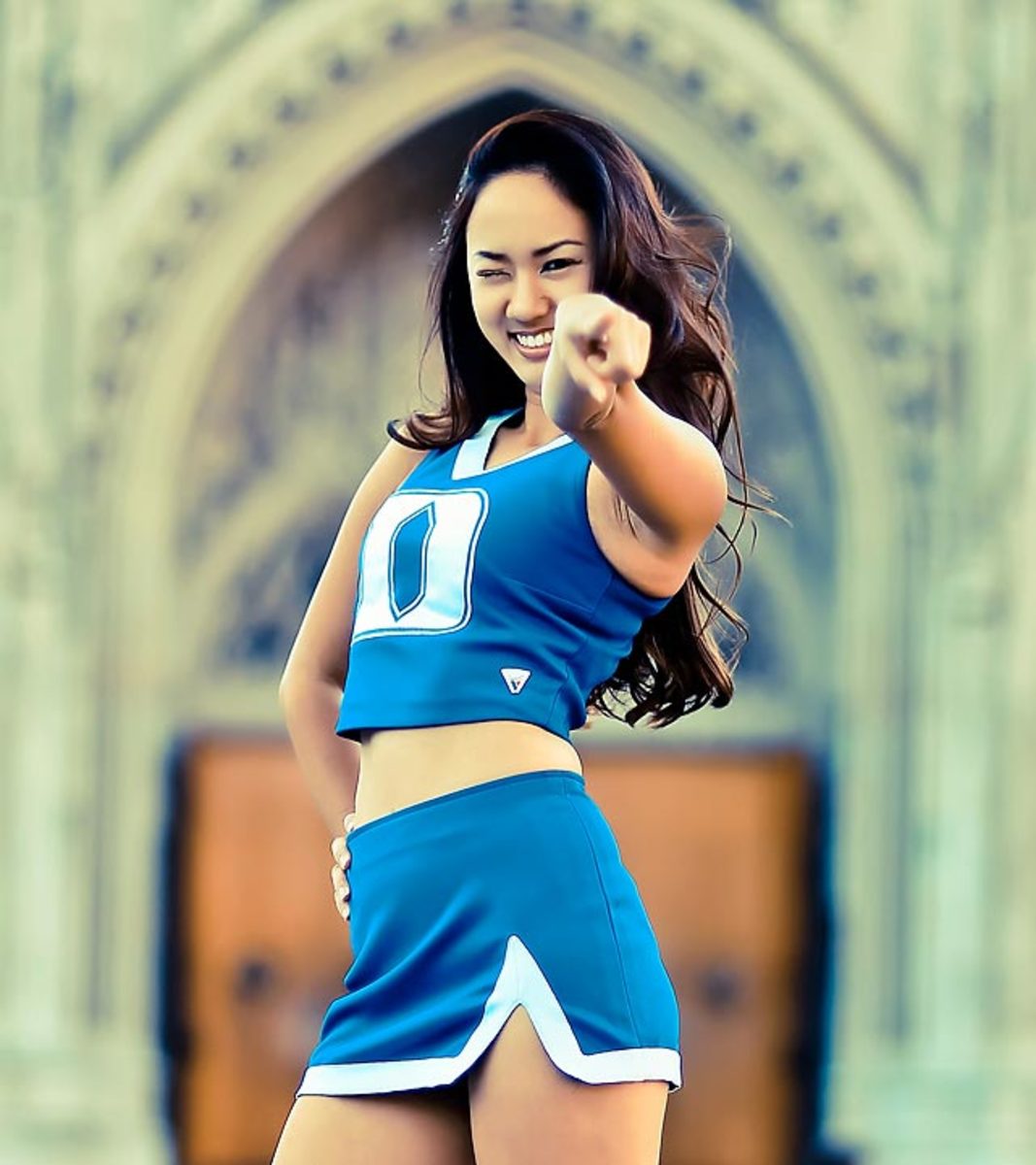 Cheerleader of the Week - Sports Illustrated