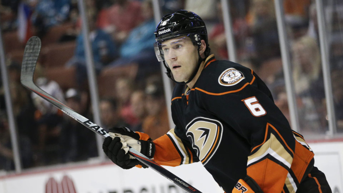 Anaheim Ducks' Ben Lovejoy out 6-8 weeks with broken finger - Sports ...