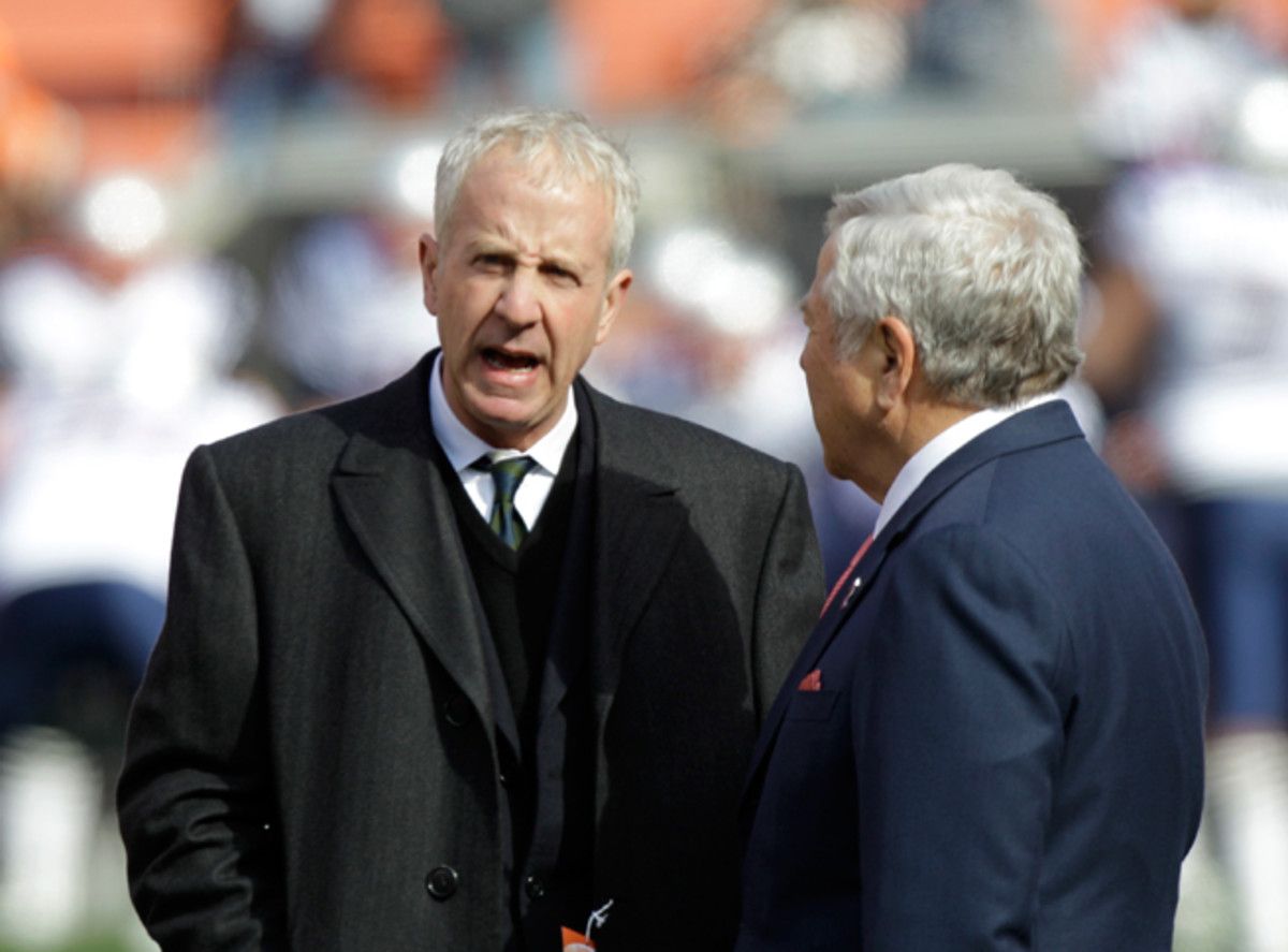 American owner Randy Lerner puts Aston Villa up for sale - Sports ...
